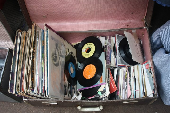 Best Nostalgic Songs To Shape Your Happy Mood